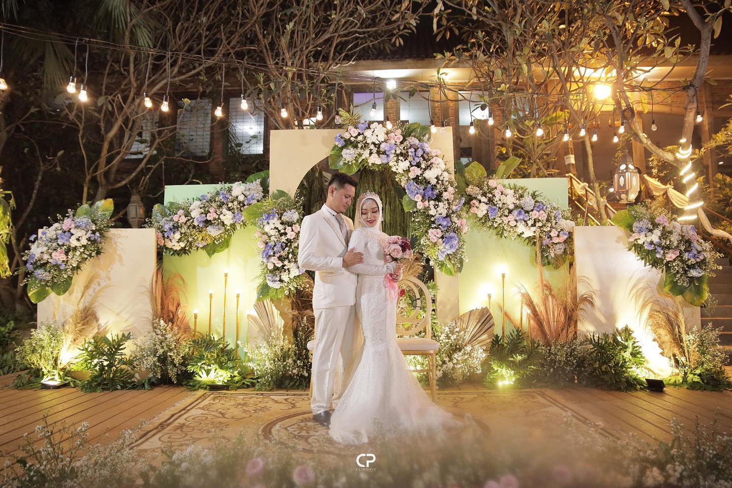 The Wedding day of Nunik & Khoirul by Namakita Planner | Bridestory.com