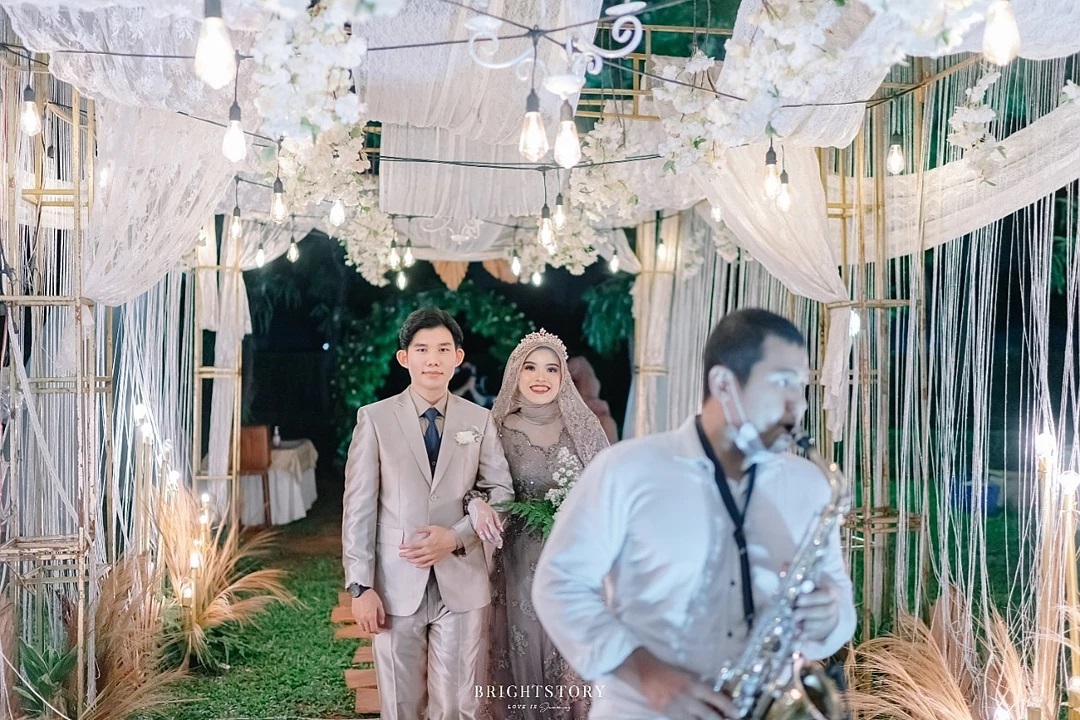 The Wedding of Fia & Lendra | Senada Music Entertainment | Bridestory