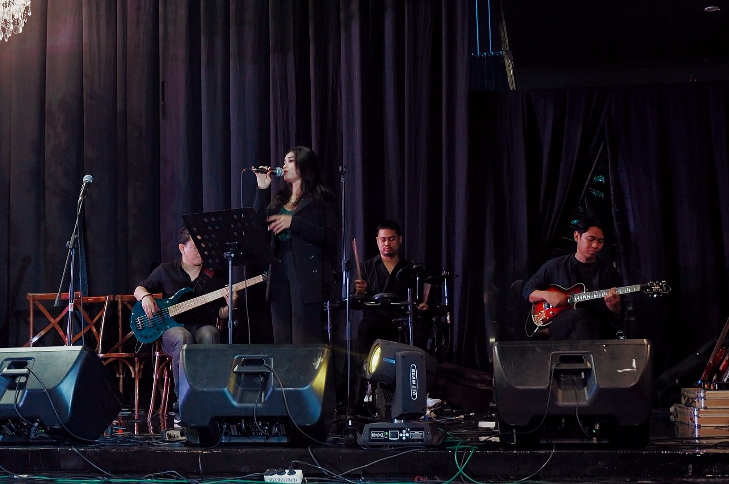 SEWA BAND DAN SOUND SYSTEM JAKARTA | given music entertainment | Bridestory