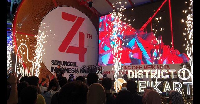 Pyro Stage by Hikaru Fireworks And Stage Effects | Bridestory.com