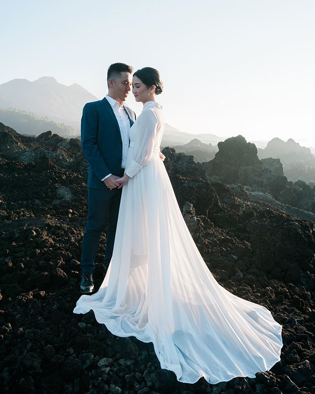 Metis Robe - Ms. Revanny by by Michelle Phang | Bridestory.com