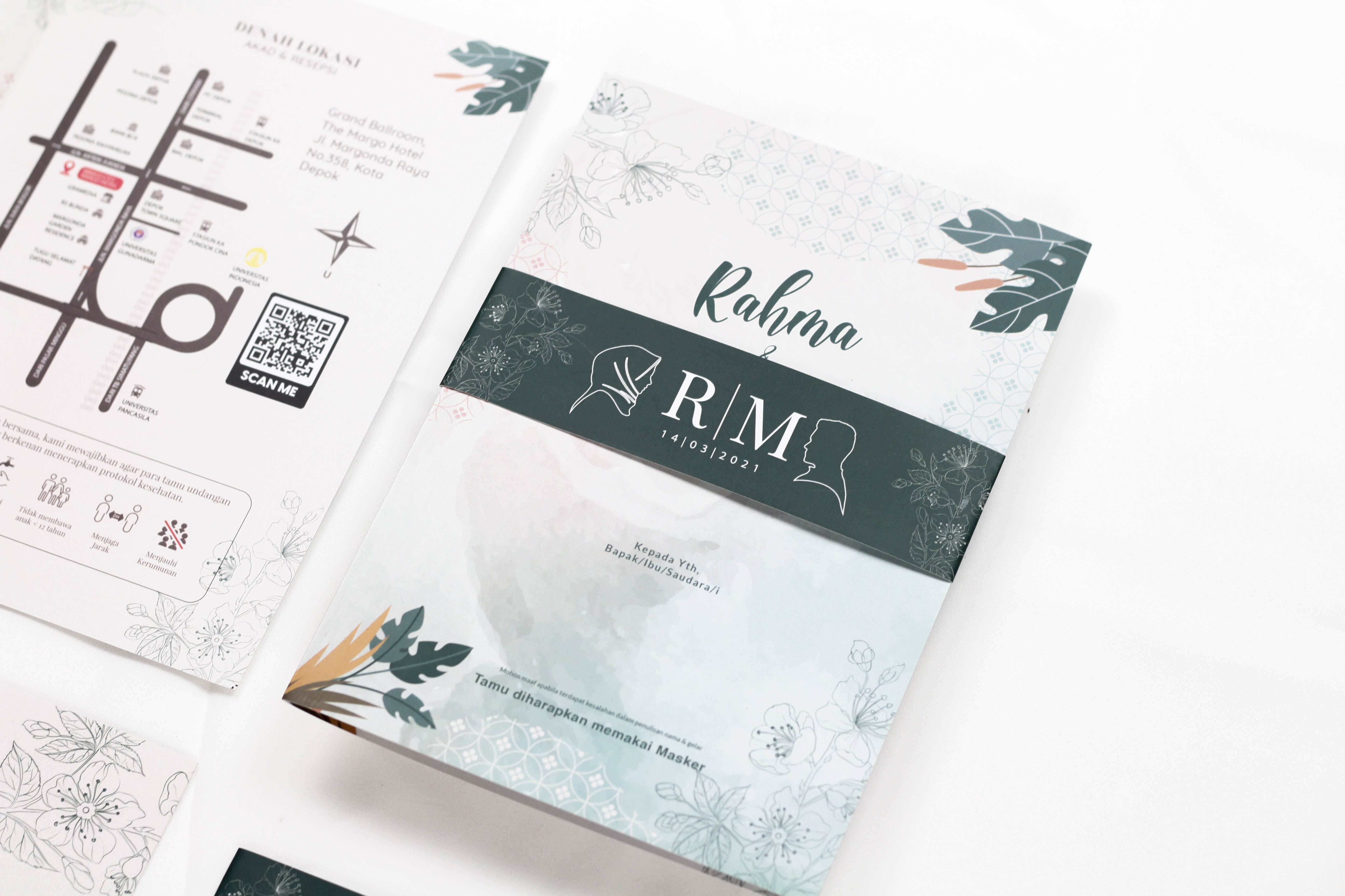 Simple Invitation With Custom Belt by Invian.id | Bridestory.com