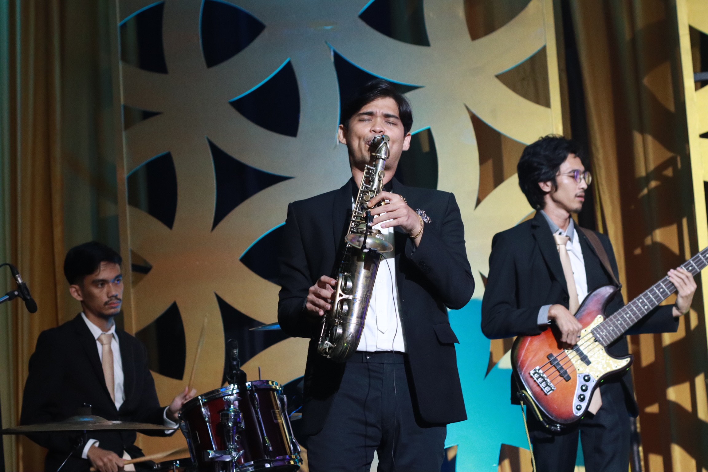 Home band corporate event Ritz Carlton Mega Kuningan - Asuransi Rama ...