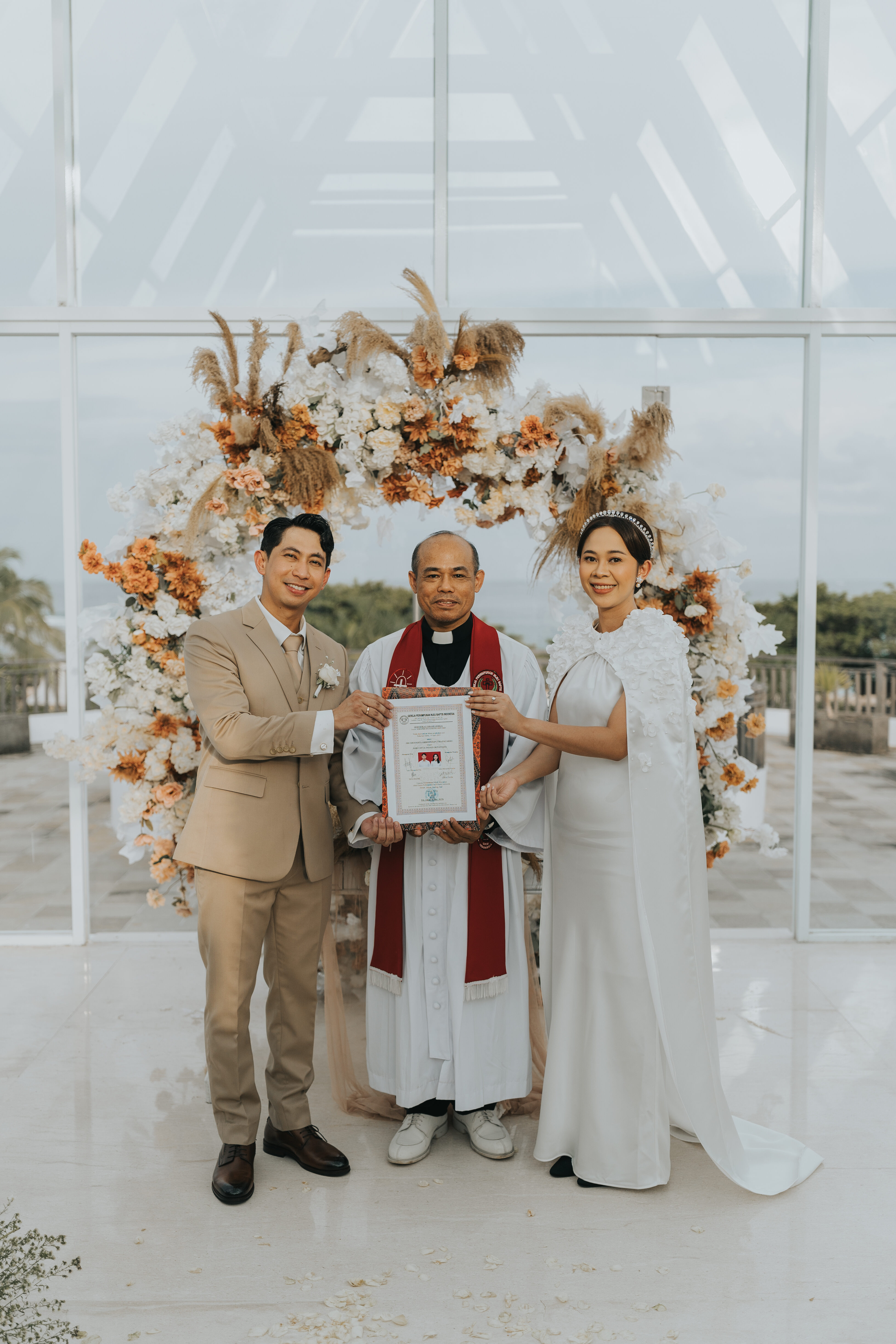 The Wedding of Mr. Ari Ariangga & Mrs. Asri by Sikamba Tailor ...