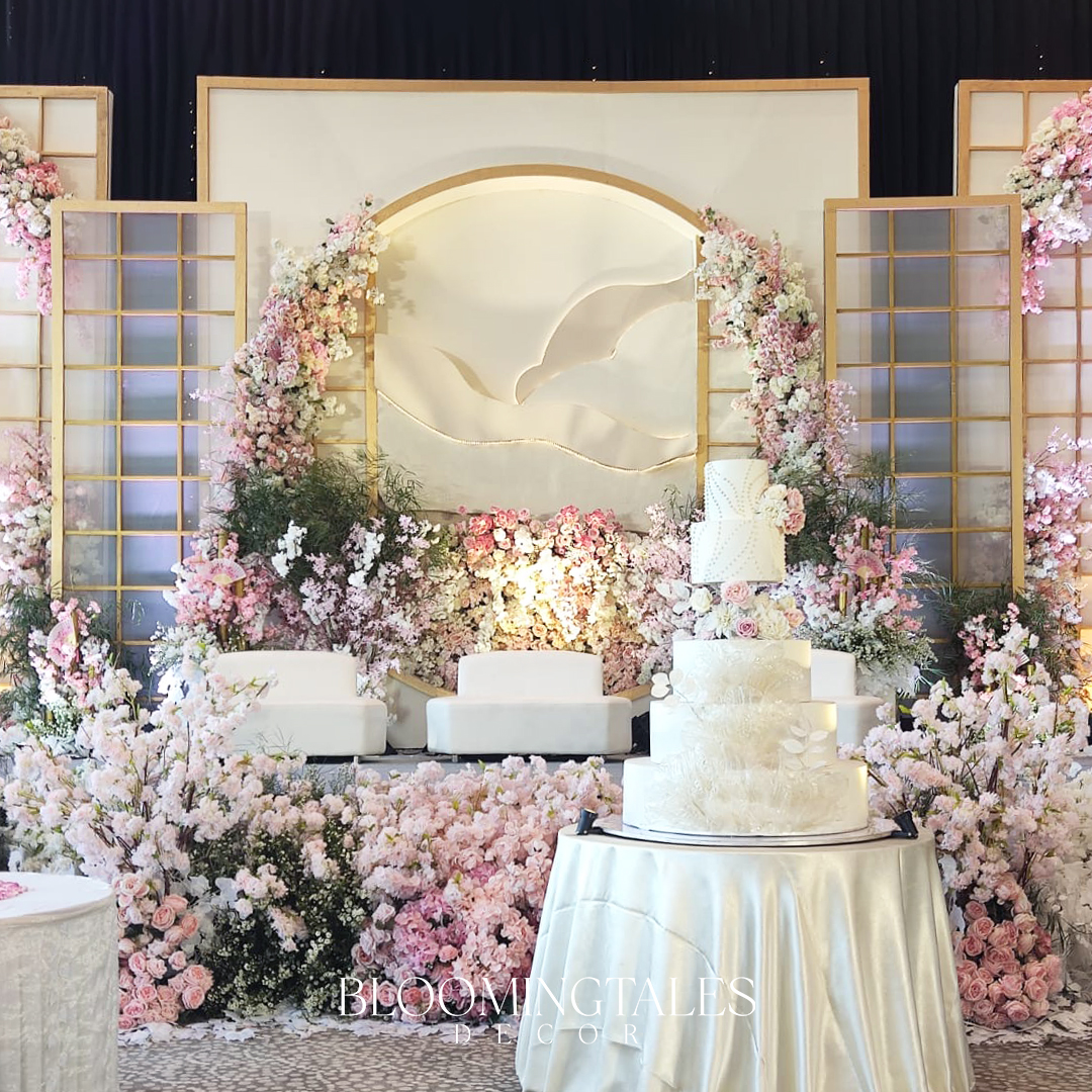 The Wedding of Adhi Arin by BloomingTales Decor | Bridestory.com