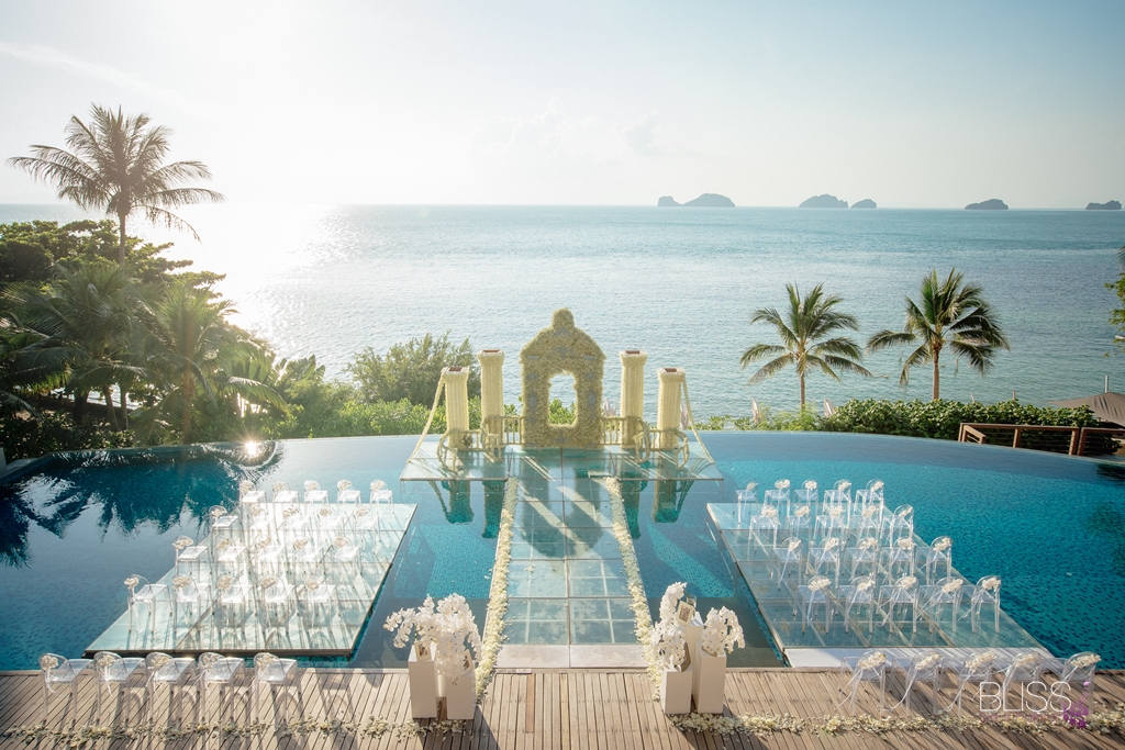 Wedding decoration Bliss events x Weddingism China at Conrad Koh Samui ...