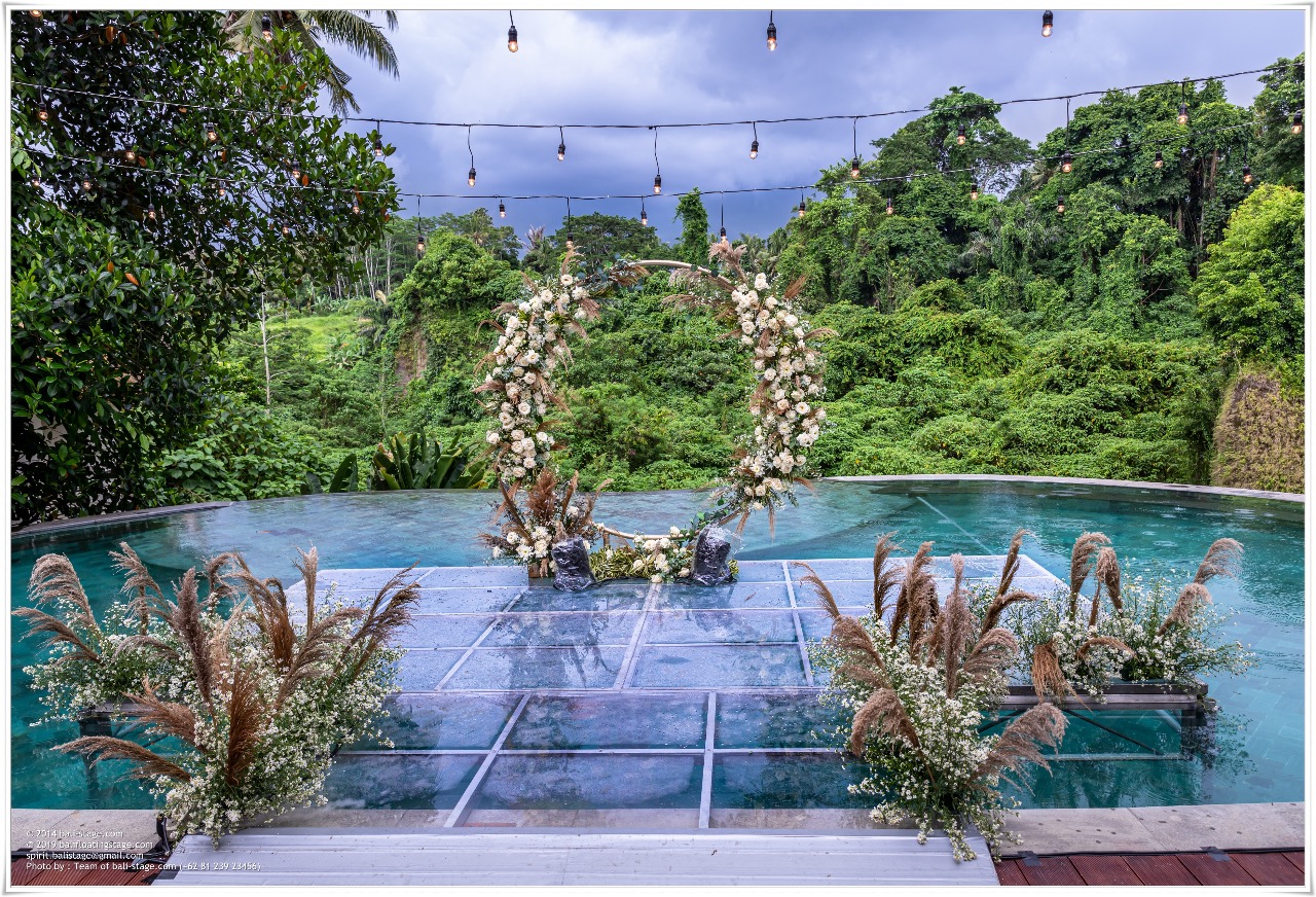 Didi and ALfeya Wedding | TANADEWA RESORT AND SPA, UBUD | Bridestory