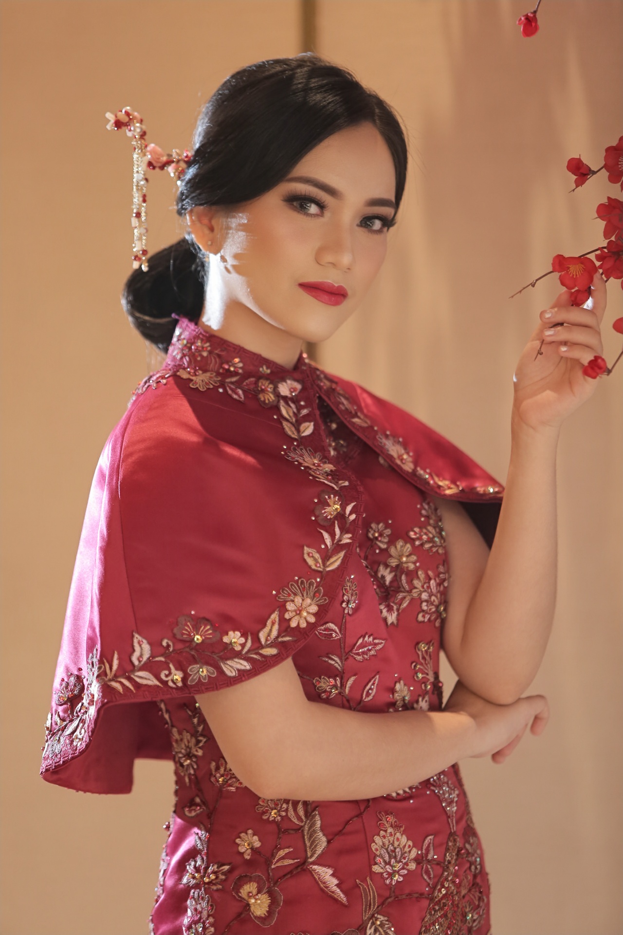 Sangjit Makeup by Dewi Make Up | Bridestory.com