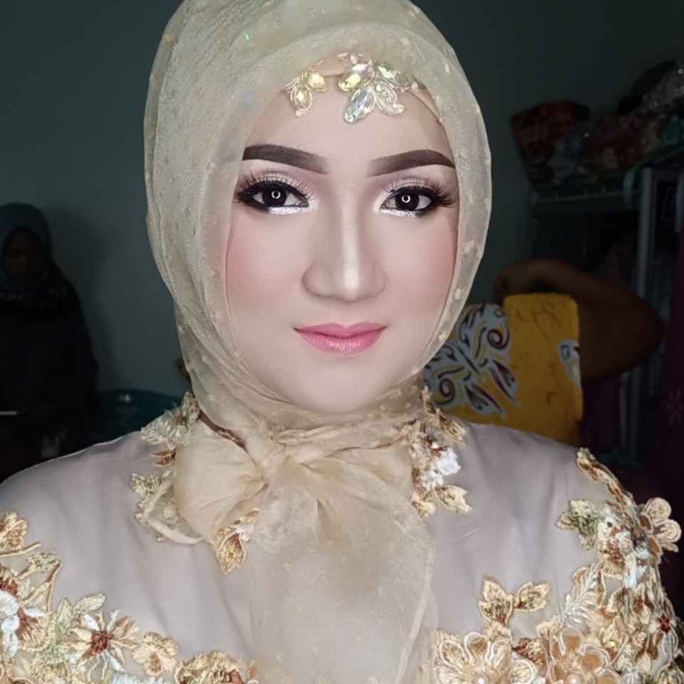 makeup pro muslimah | Wedding Hair & Makeup in Padang | Bridestory.com