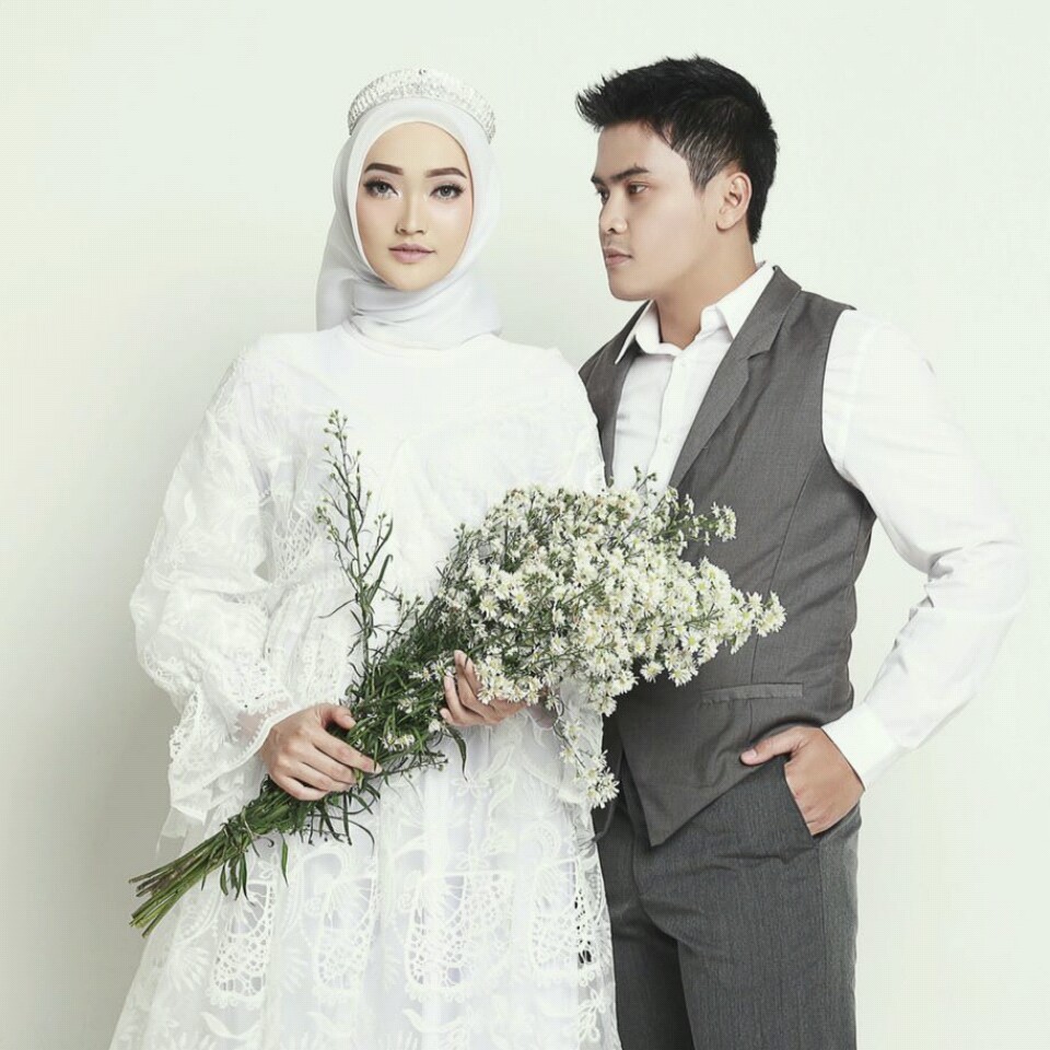 Elsa Novianti Makeup | Wedding Hair & Makeup in Bandung | Bridestory.com