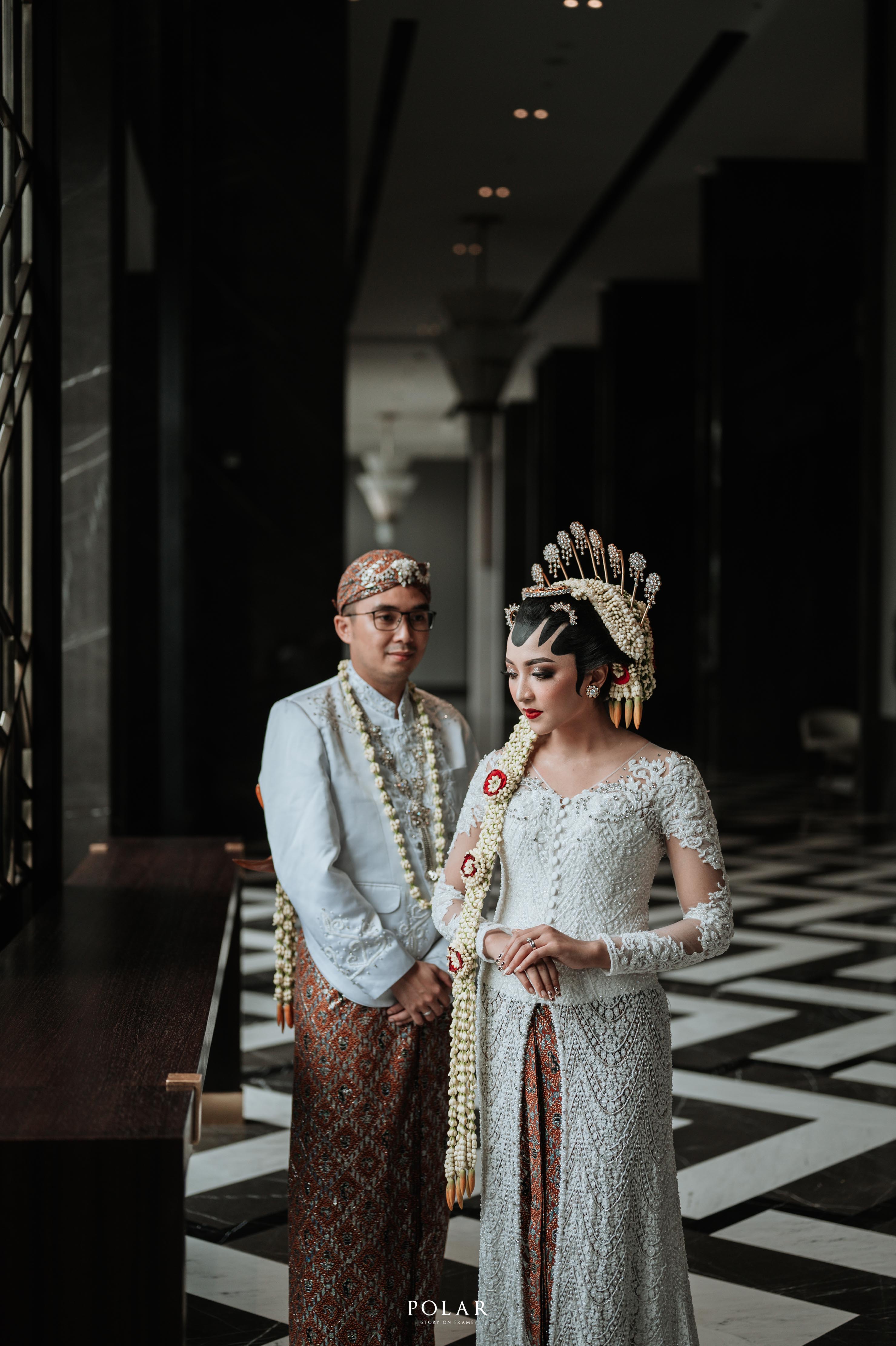 Javanese wedding ceremony of Mutia and Andi | Pullman Bandung Grand ...