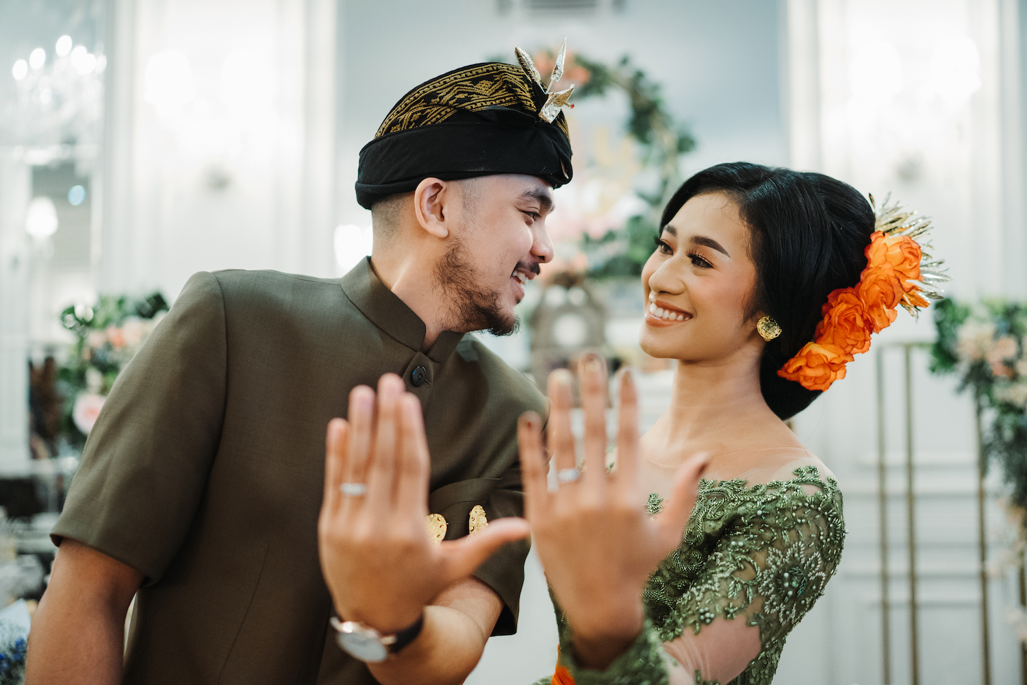 Engagement of Achi & Yoga Bali Tradition by Warna Project | Bridestory.com