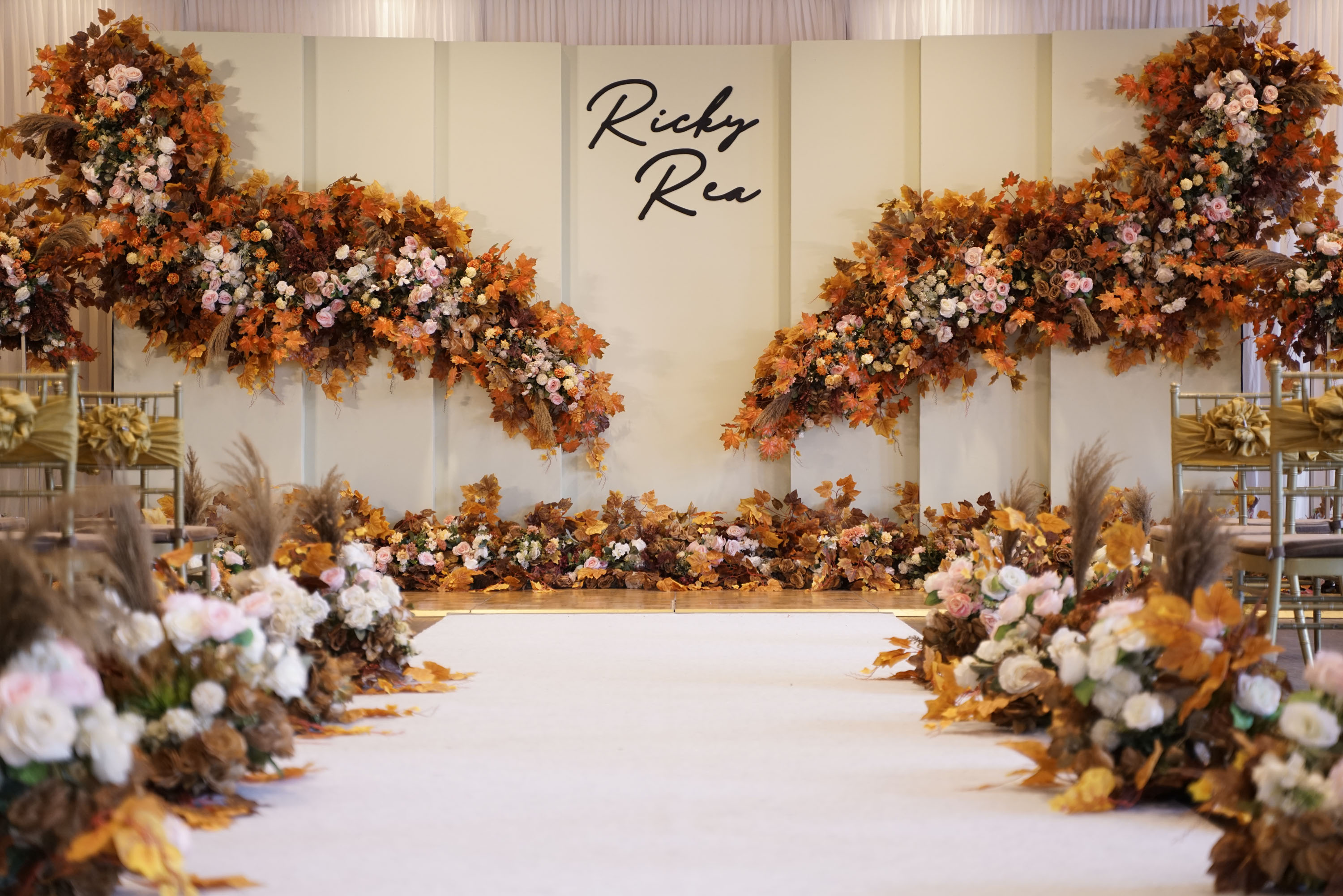 Ricky & Rea Wedding At Glass House RCPP by Fiori.Co | Bridestory.com