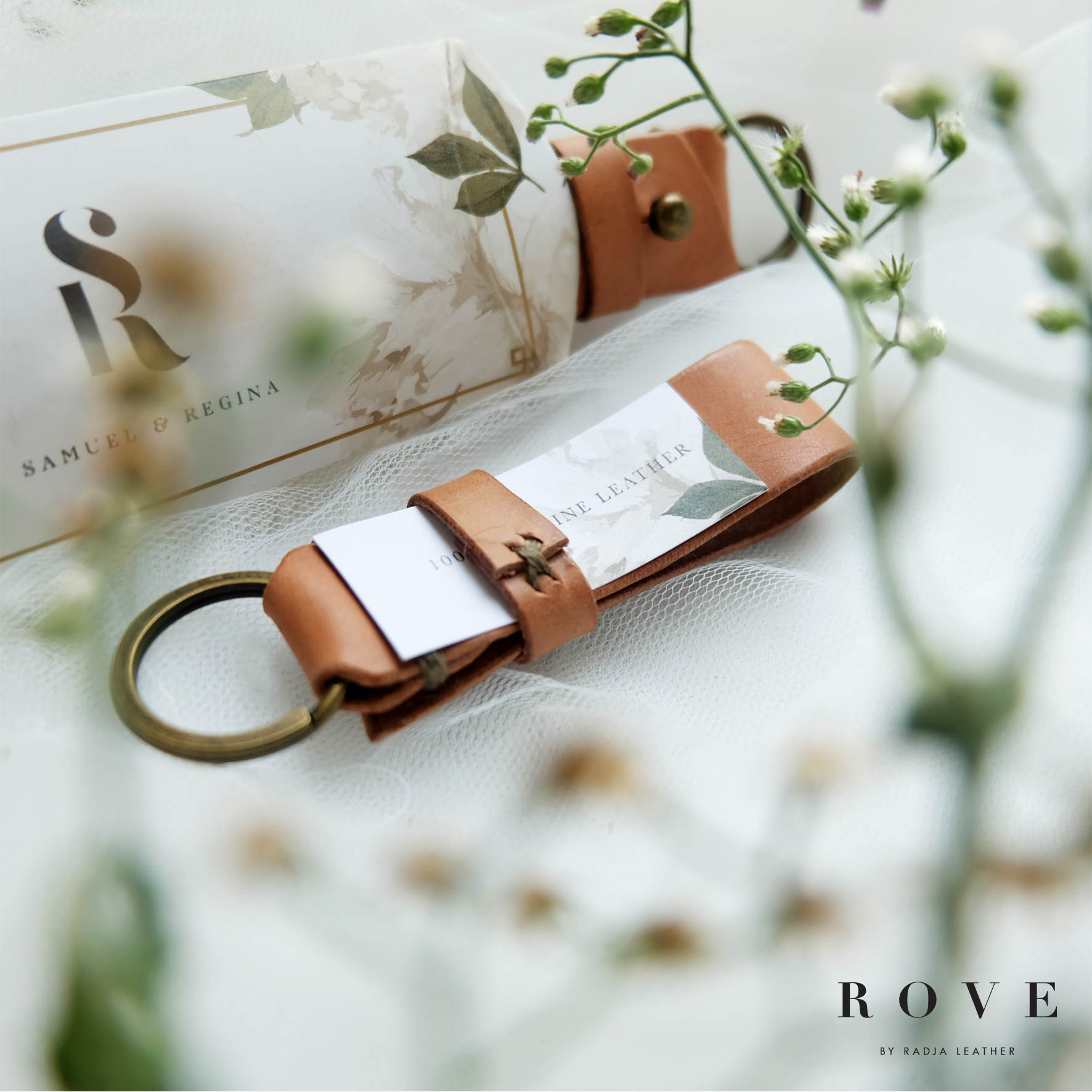 Samuel & Regina - Keychain | Rove Gift | Bridestory