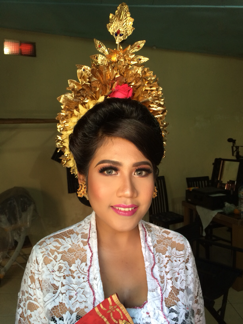 Balinese Wedding Makeup | ekaraditya4makeup | Bridestory
