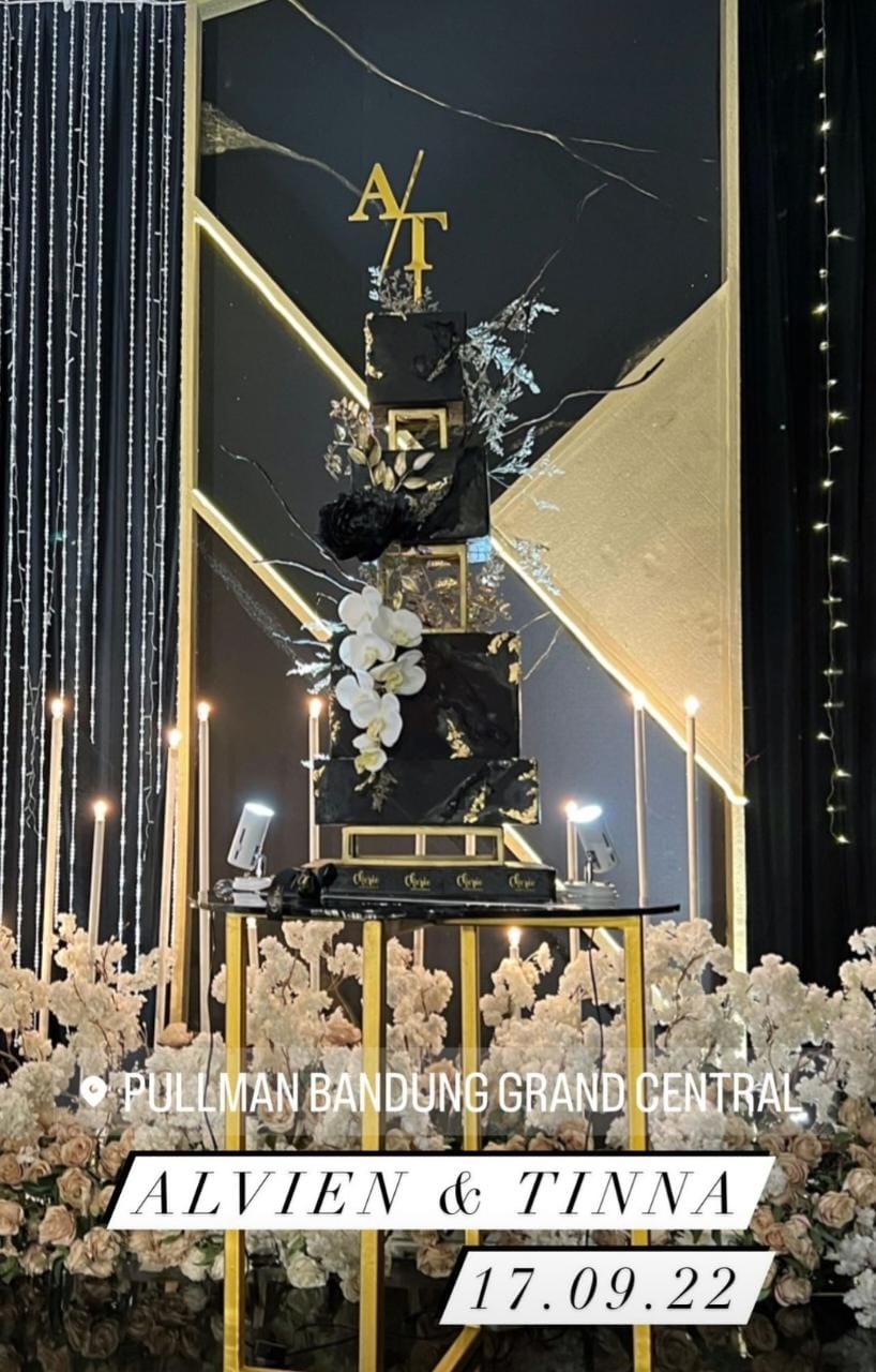 Alvien & Tinna by Cherie Patisserie | Bridestory.com