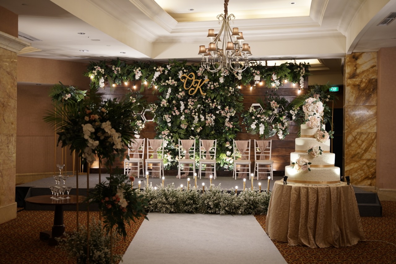 Ori & Kartika Wedding At Grand Mutiara by Fiori.Co | Bridestory.com