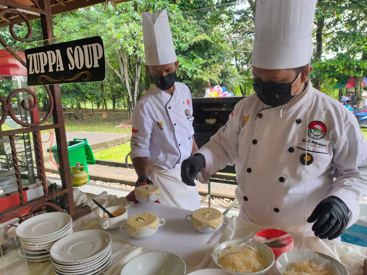 Sedap Mantap Team | Sedep Mantep Catering | Bridestory