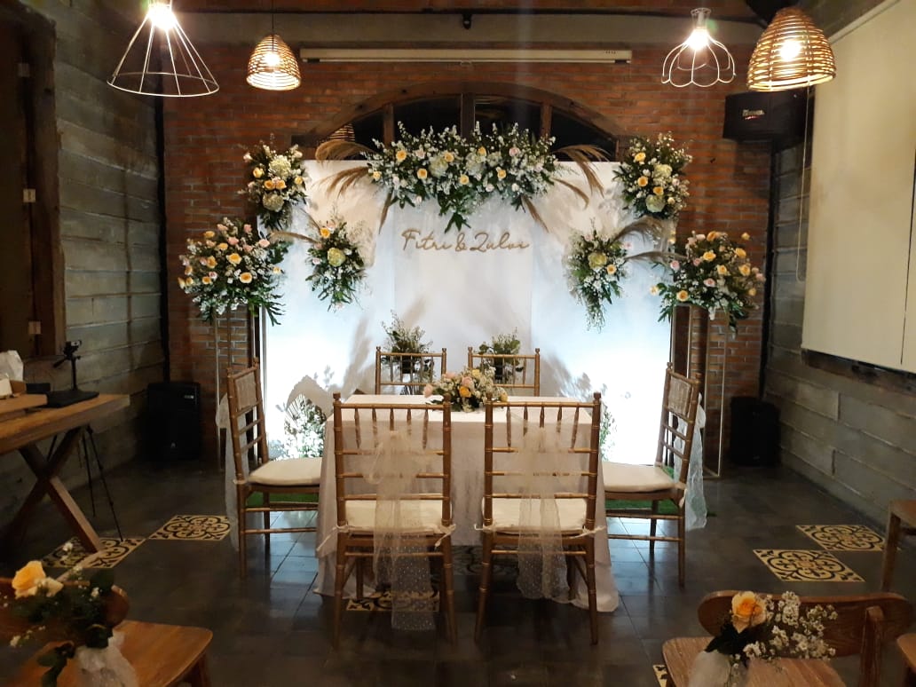DEKORASI AKAD NIKAH BY ROSEPETAL BACKDROP | Rosepetal Backdrop | Bridestory