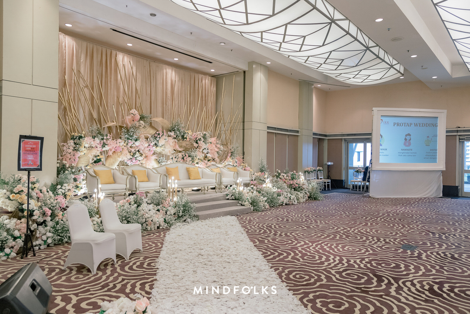 Financial Hall Wedding Decoration by IKK Wedding Venues | Bridestory.com