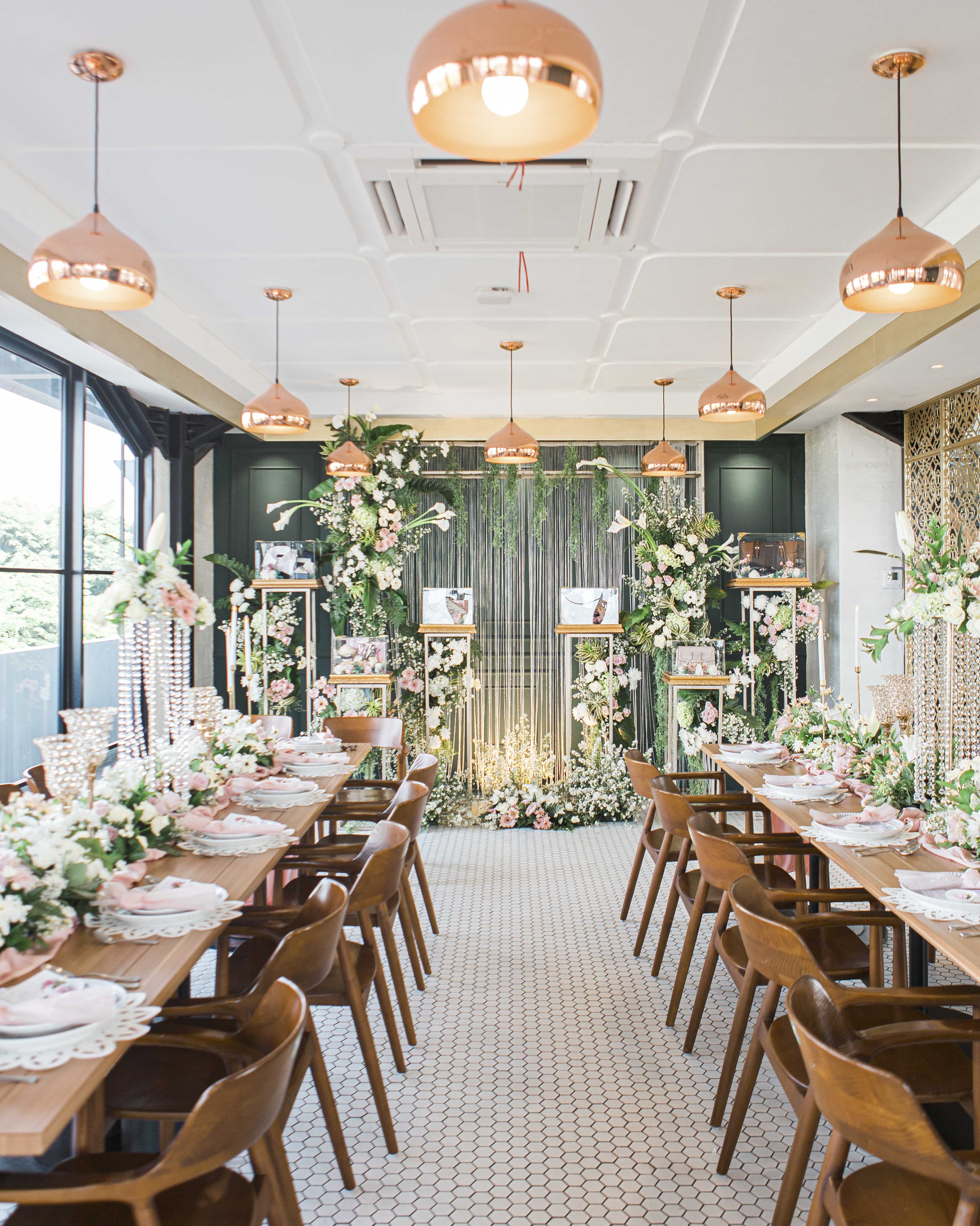 Elegant Dinner Setting | Sisi Wedding Planner | Bridestory