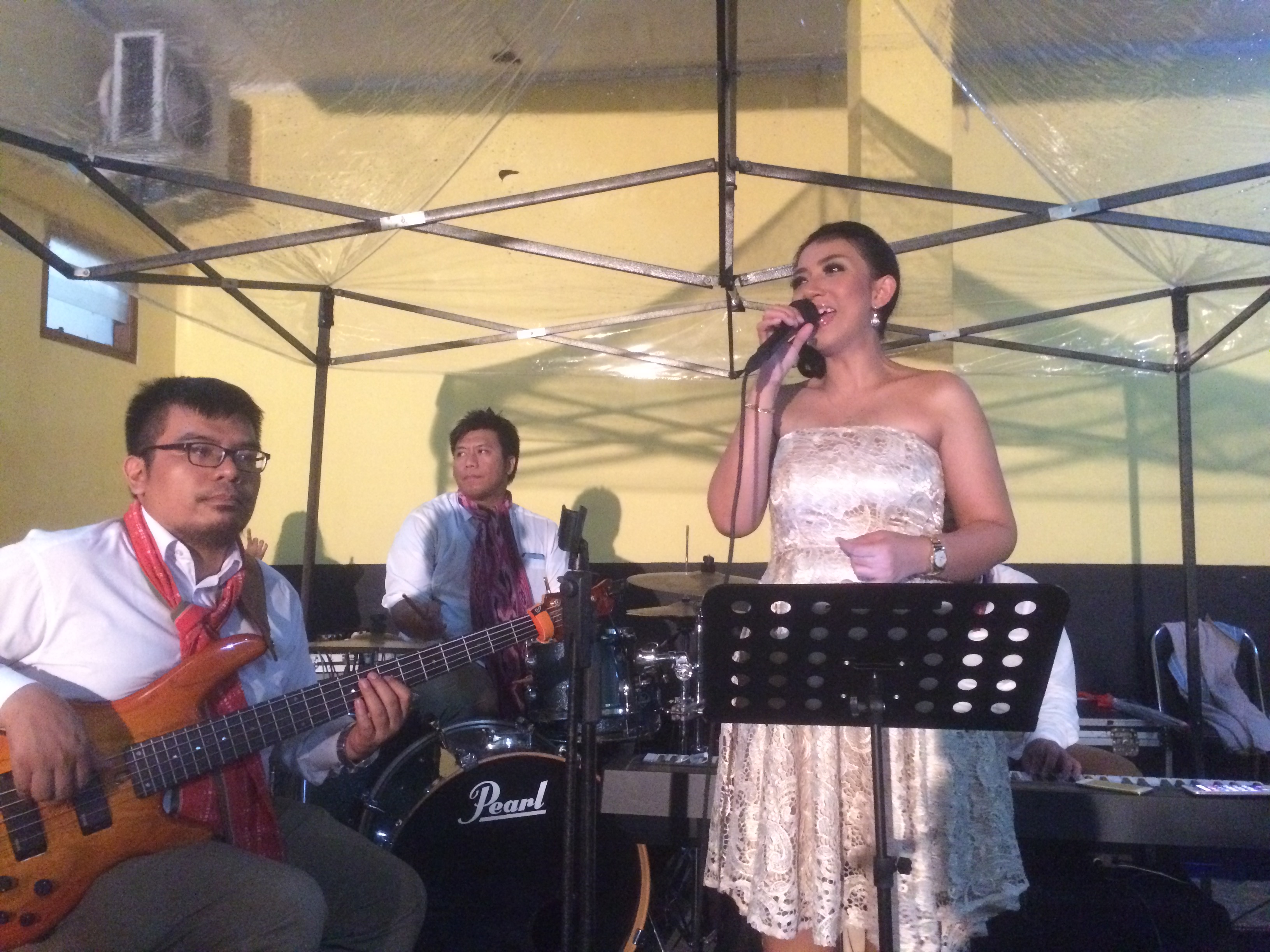 Chaka & The Band at Rumah Endie Bogor | Chaka Music | Bridestory