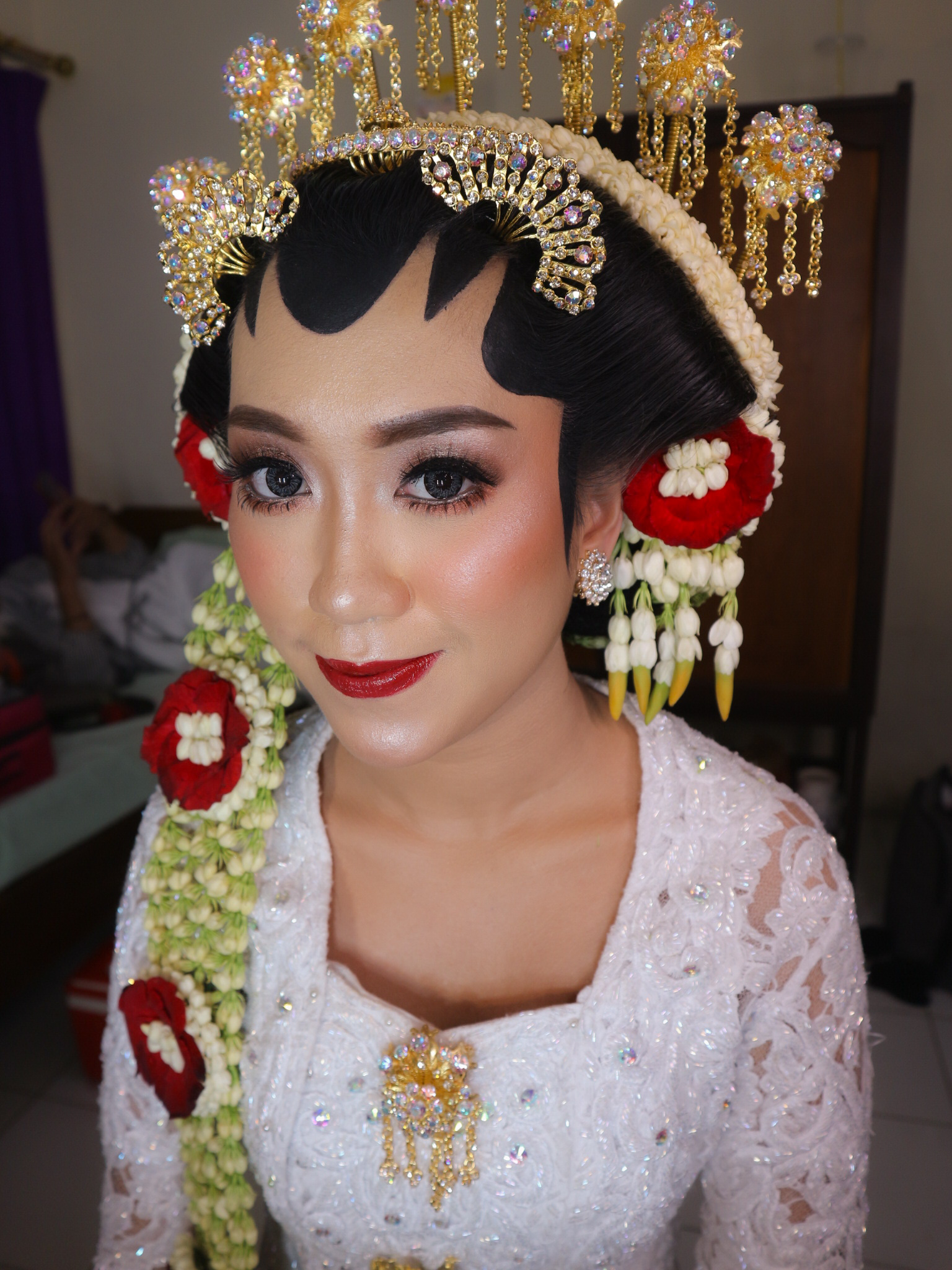 Solo Puteri - Ms. Risti | gabriellemartianie.mua | Bridestory