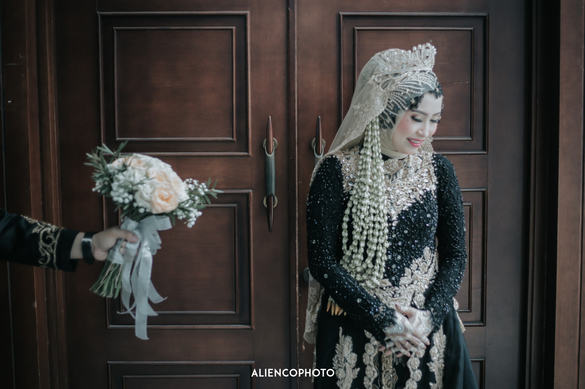 THE WEDDNG OF HASBI & MOLIC by alienco photography | Bridestory.com