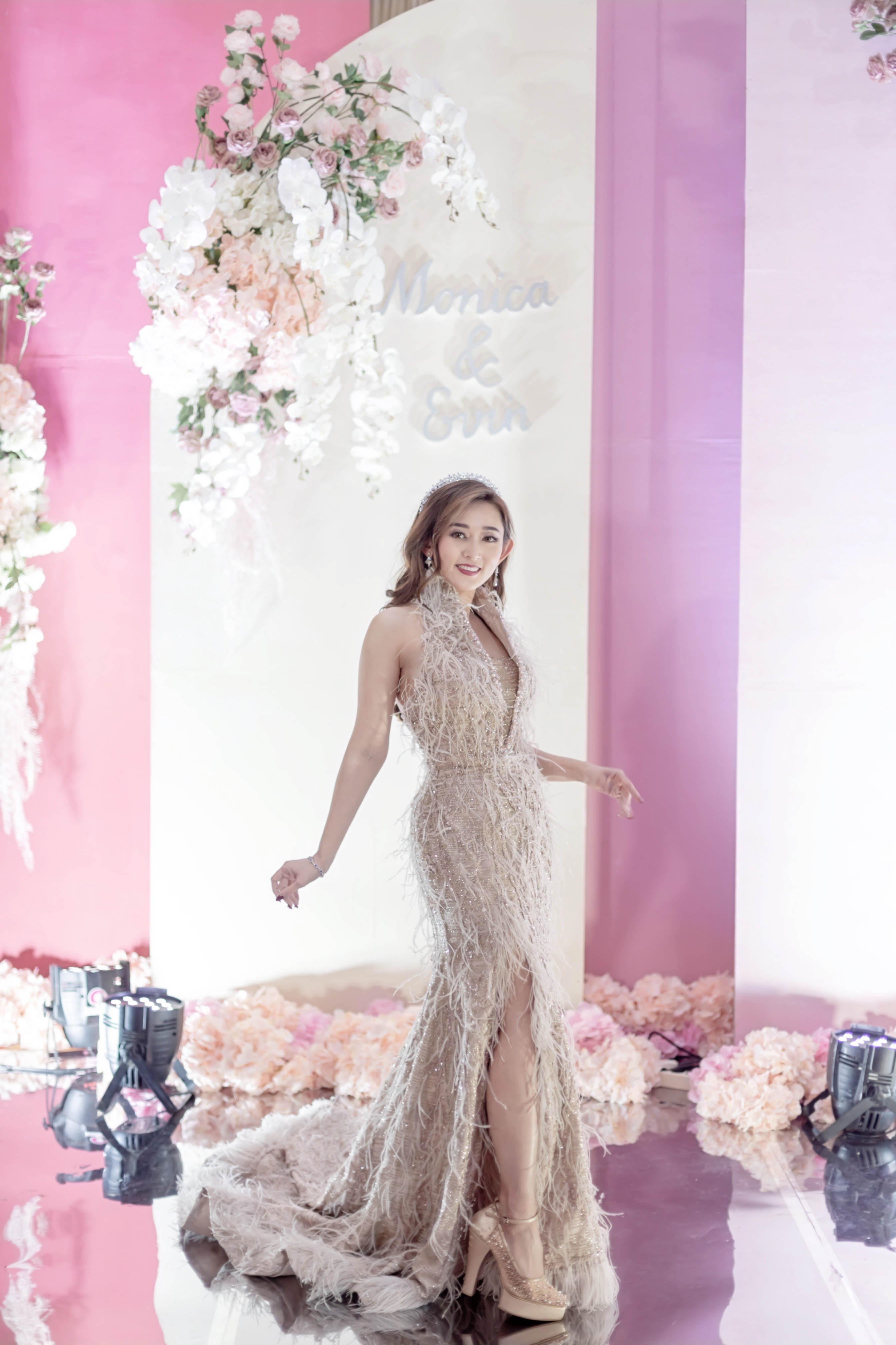 Jambi LIVE by Helen Huang MC & Mandarin Singer | Bridestory.com