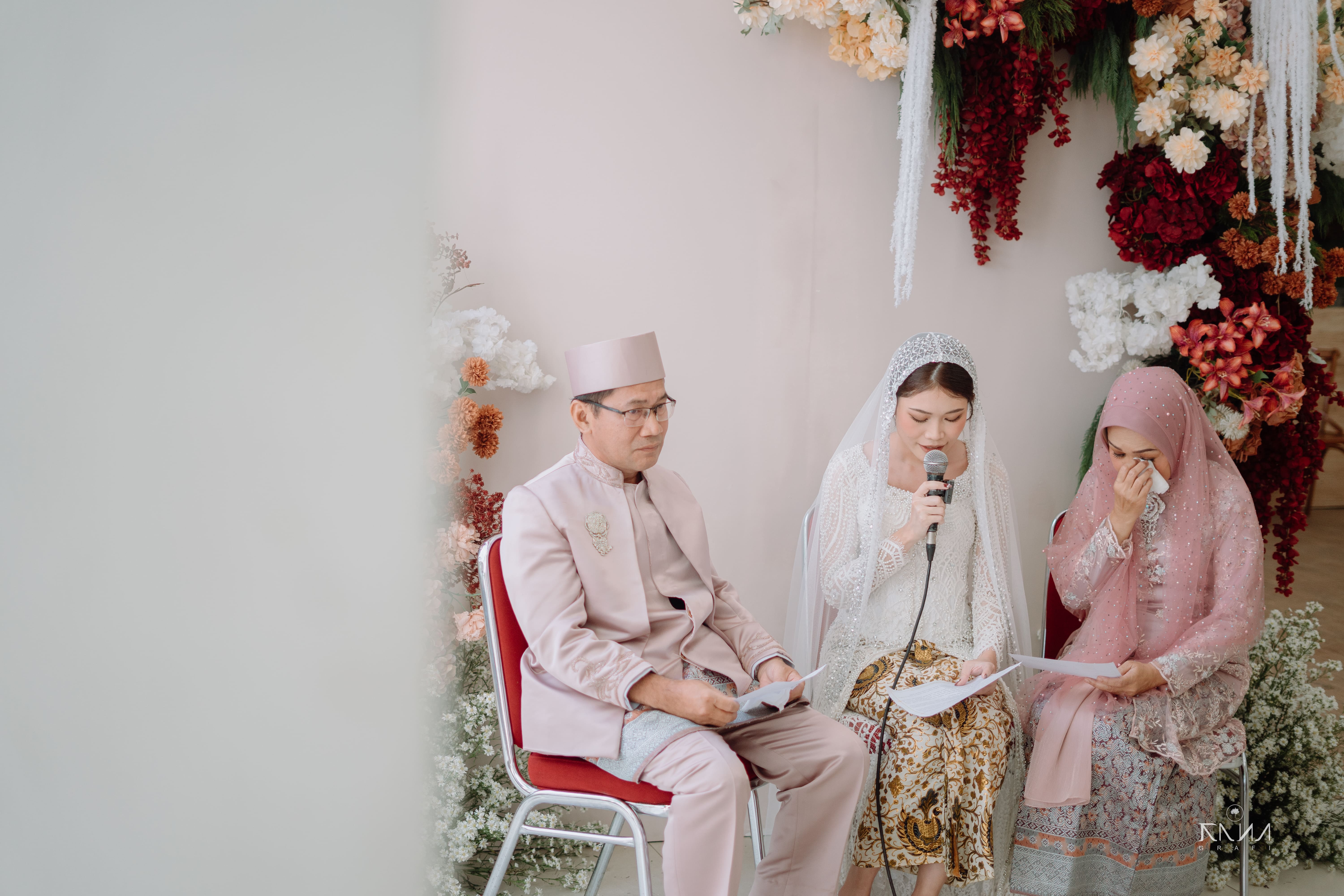 Menguak Makna Mendalam di Balik Prosesi ‘Izin Nikah’ by G wedding organizer | Bridestory.com