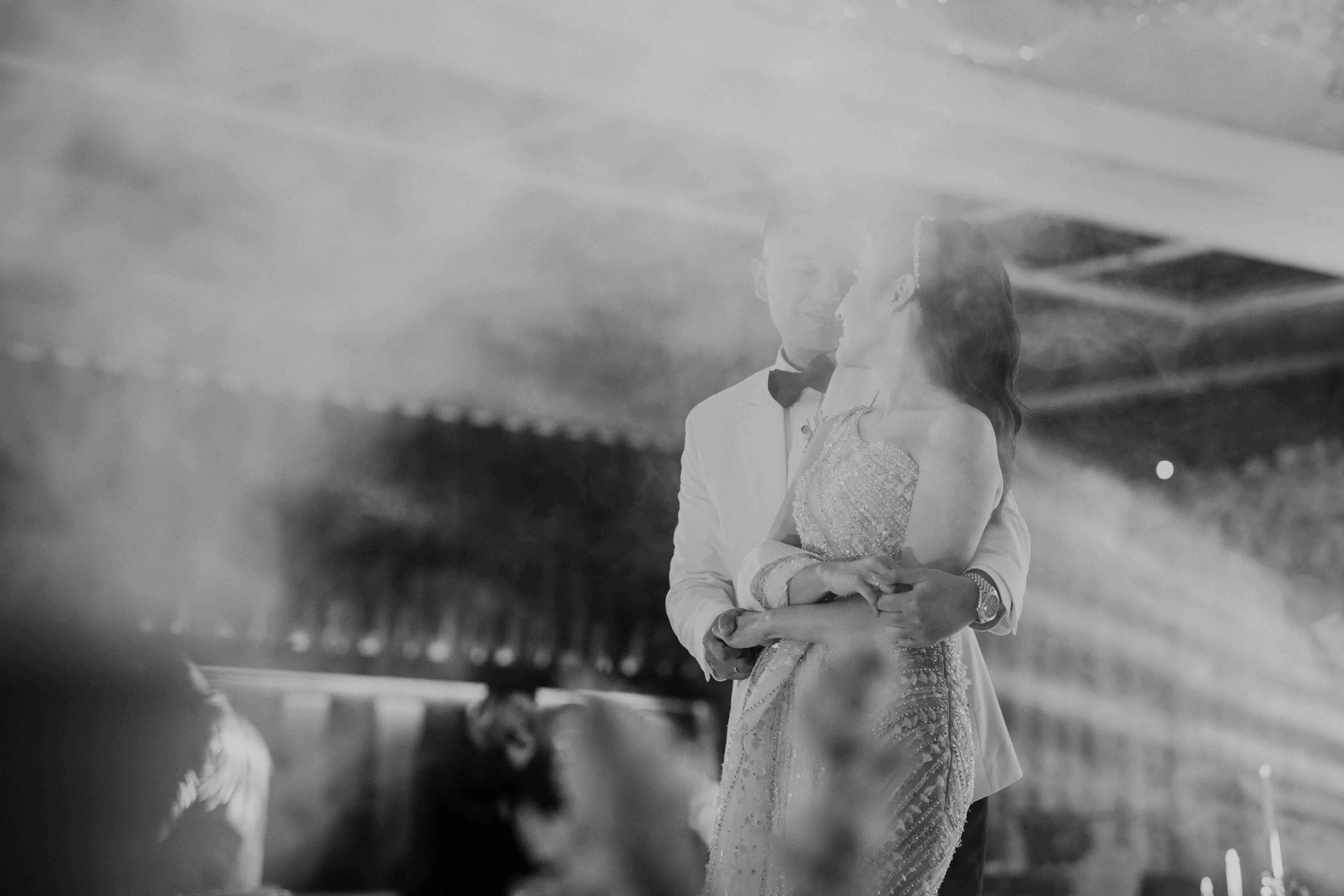 Irvan & Vella's Jakarta Wedding by Kairos Works | Bridestory.com