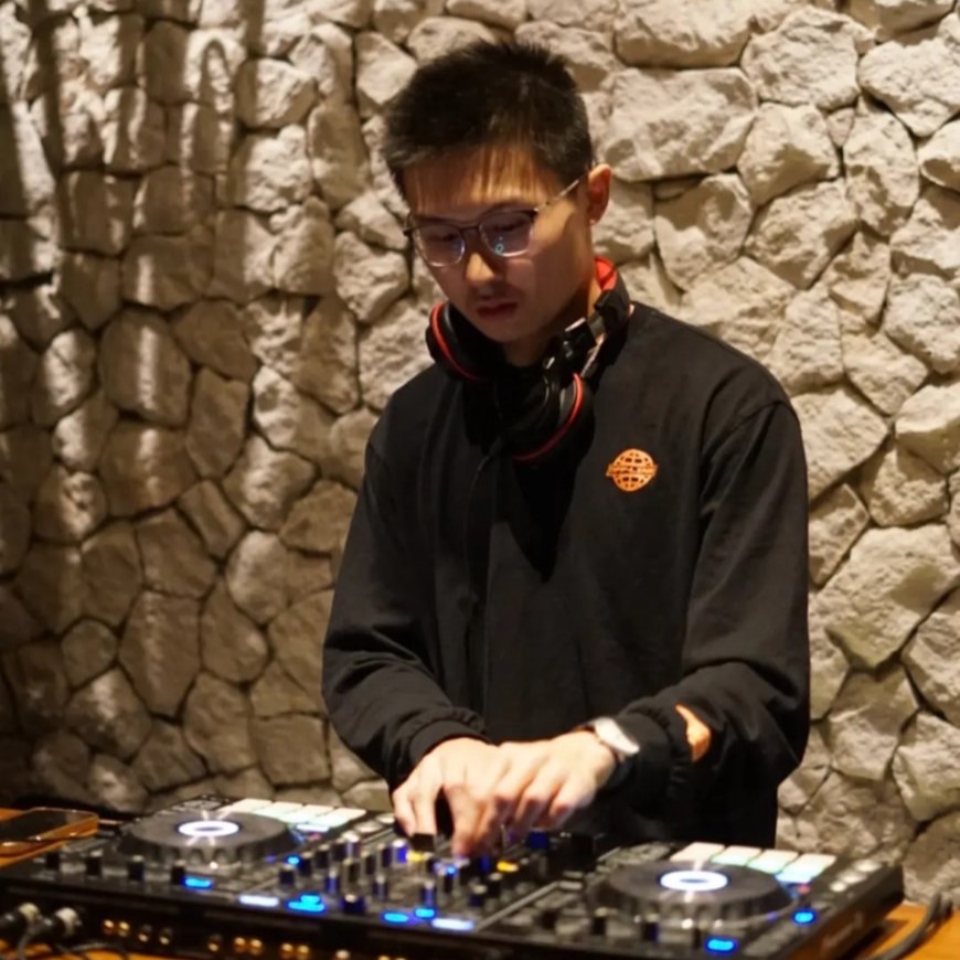 DJ NEO | Wedding Entertainment (DJ) in Tangerang | Bridestory.com