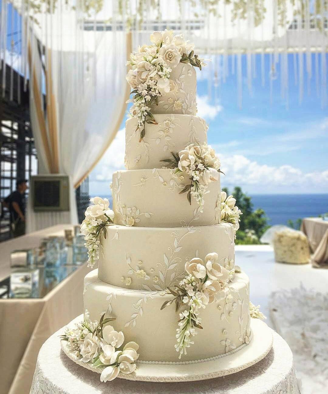 Wedding Cake - CL-102 by LeNovelle Cake | Bridestory Store