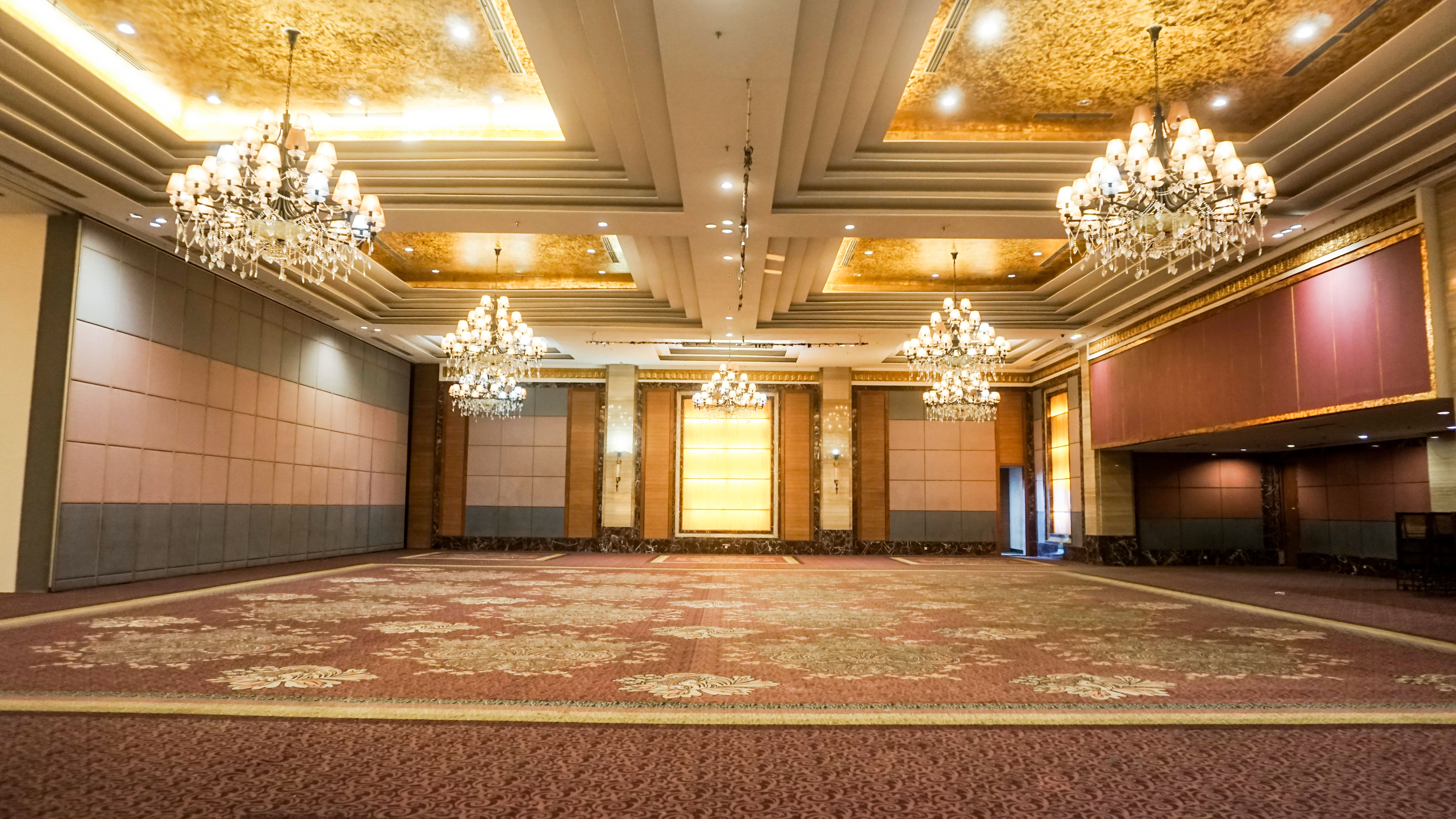 Luxus Grand Ballroom by LUXUS GRAND BALLROOM | Bridestory.com
