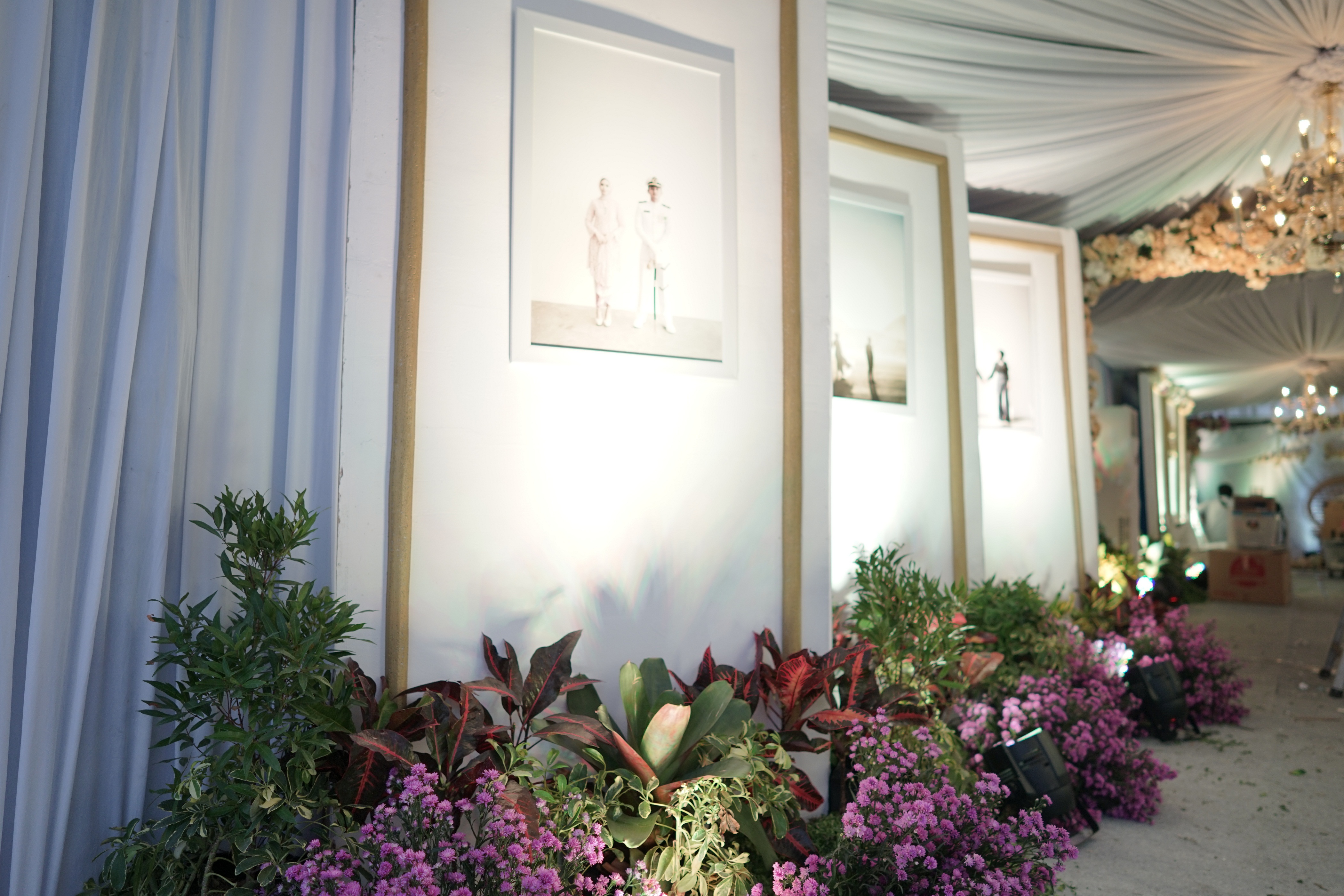 Medium Stage Wedding - Jakarta by Eden Design | Bridestory Store