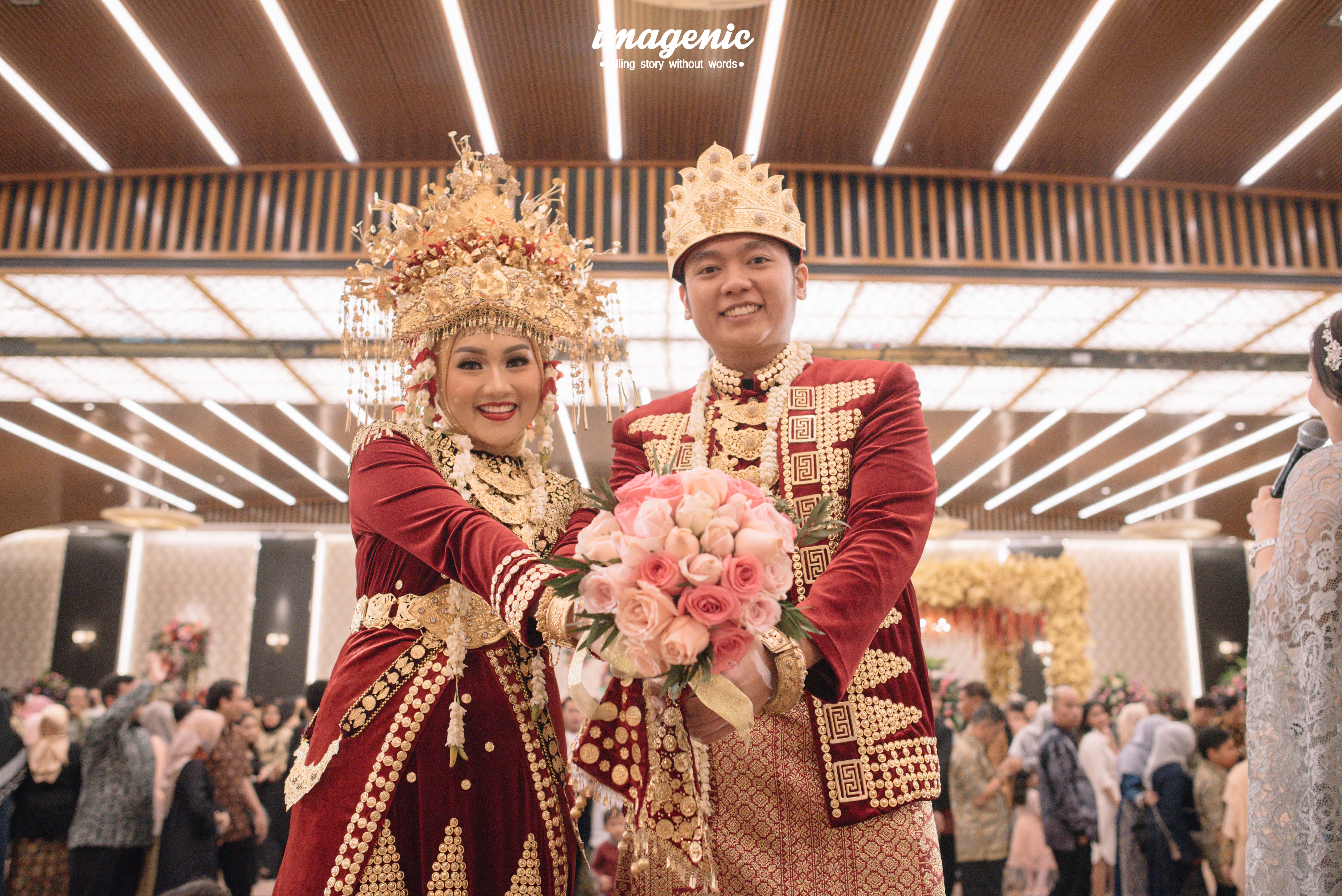 Palembangnese Wedding of Reza & Brenda by Menara Mandiri by IKK Wedding ...