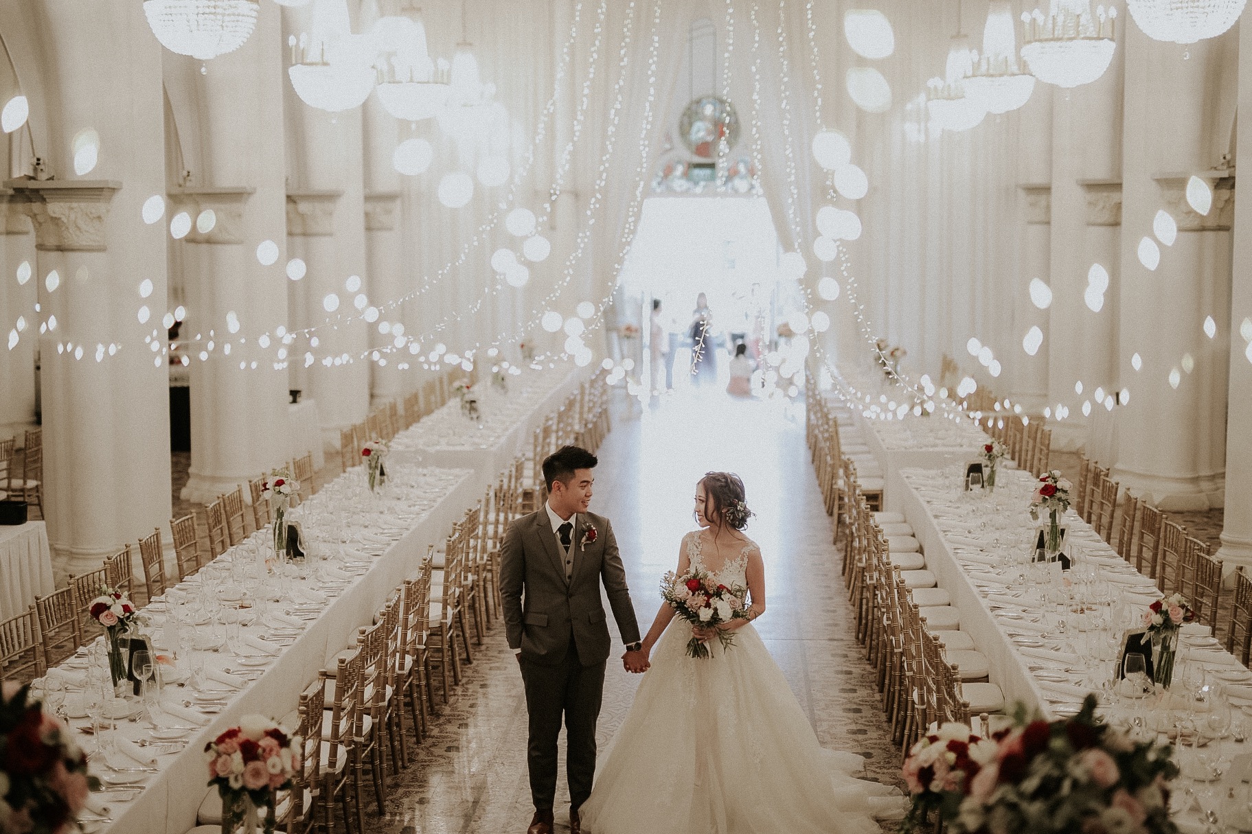 Amazing and beautiful wedding at CHIJMES by Pixioo Photography ...