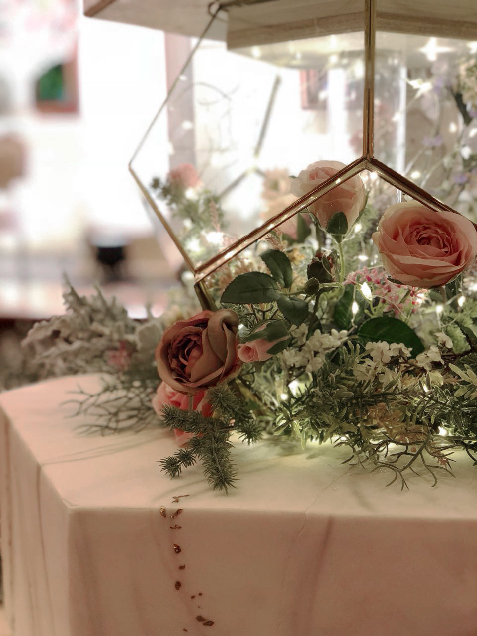 Terrarium Wedding Cake In 5 Tiers | Amor Cake | Bridestory