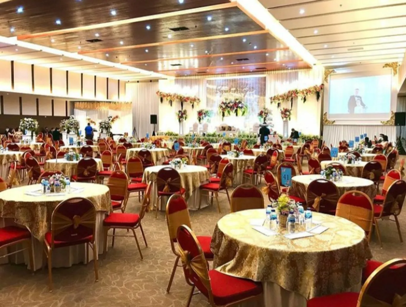 THE HALL by Podium Wedding Hall | Bridestory.com