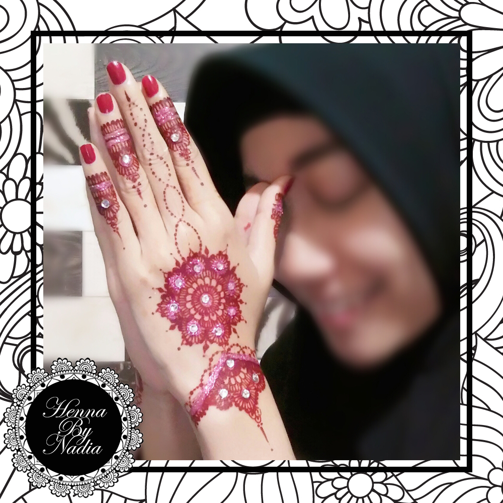 Henna Maroon by Henna By Nadia | Bridestory.com
