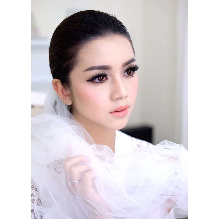 Risma Pro Makeup Artist - Vendor Hair & Makeup di Jakarta | Bridestory