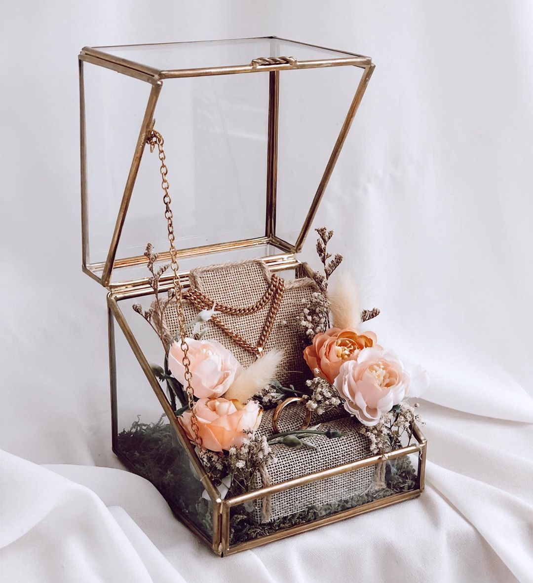 Ringbox Pepito by Cameo Frame | Bridestory Store
