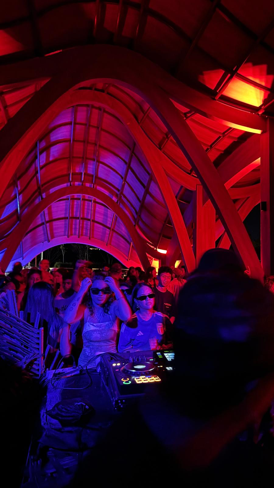 Coastal Frequencies | Royal Batu Bolong | Bridestory