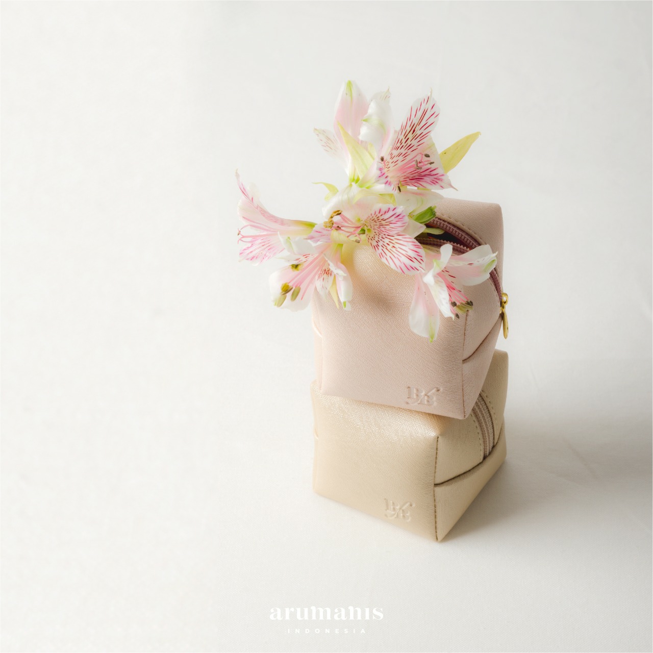 Uno pouch | Arumanis Gift | Bridestory