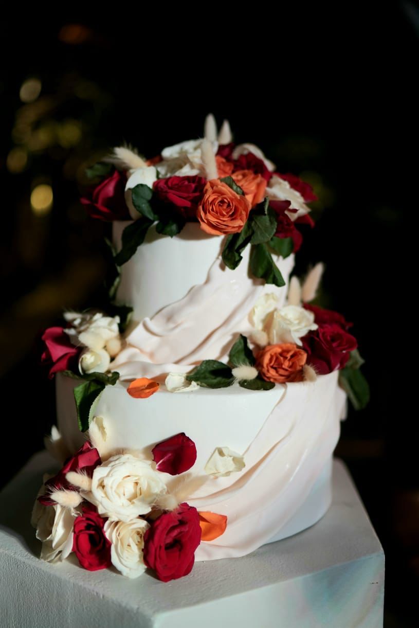 Vanya & Sammy | HANNACAKES | Bridestory