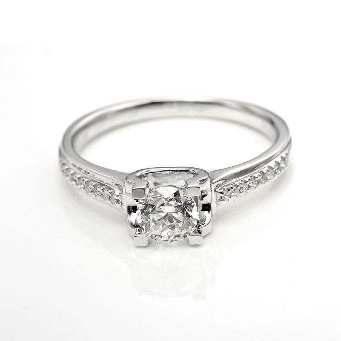 TIARIA STUNNING WHITE GOLD SERIES by TIARIA | Bridestory.com