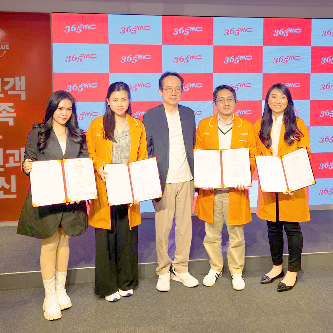 Akasia 365mc Indonesia Team Training in Seoul, South Korea | Akasia 365mc Indonesia | Bridestory