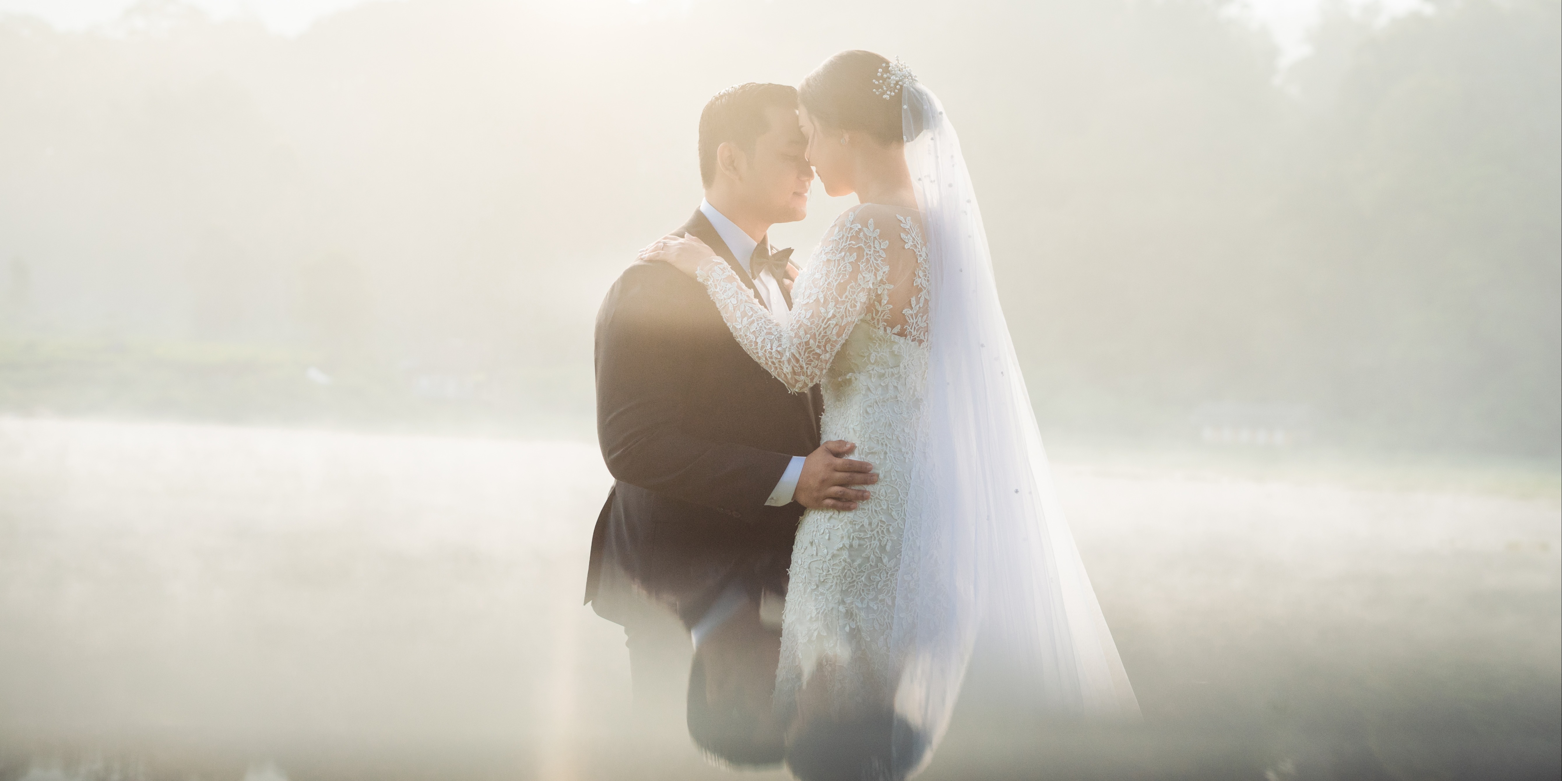 Crown Speciale Prewedding Session by Prologuestory | Bridestory Store