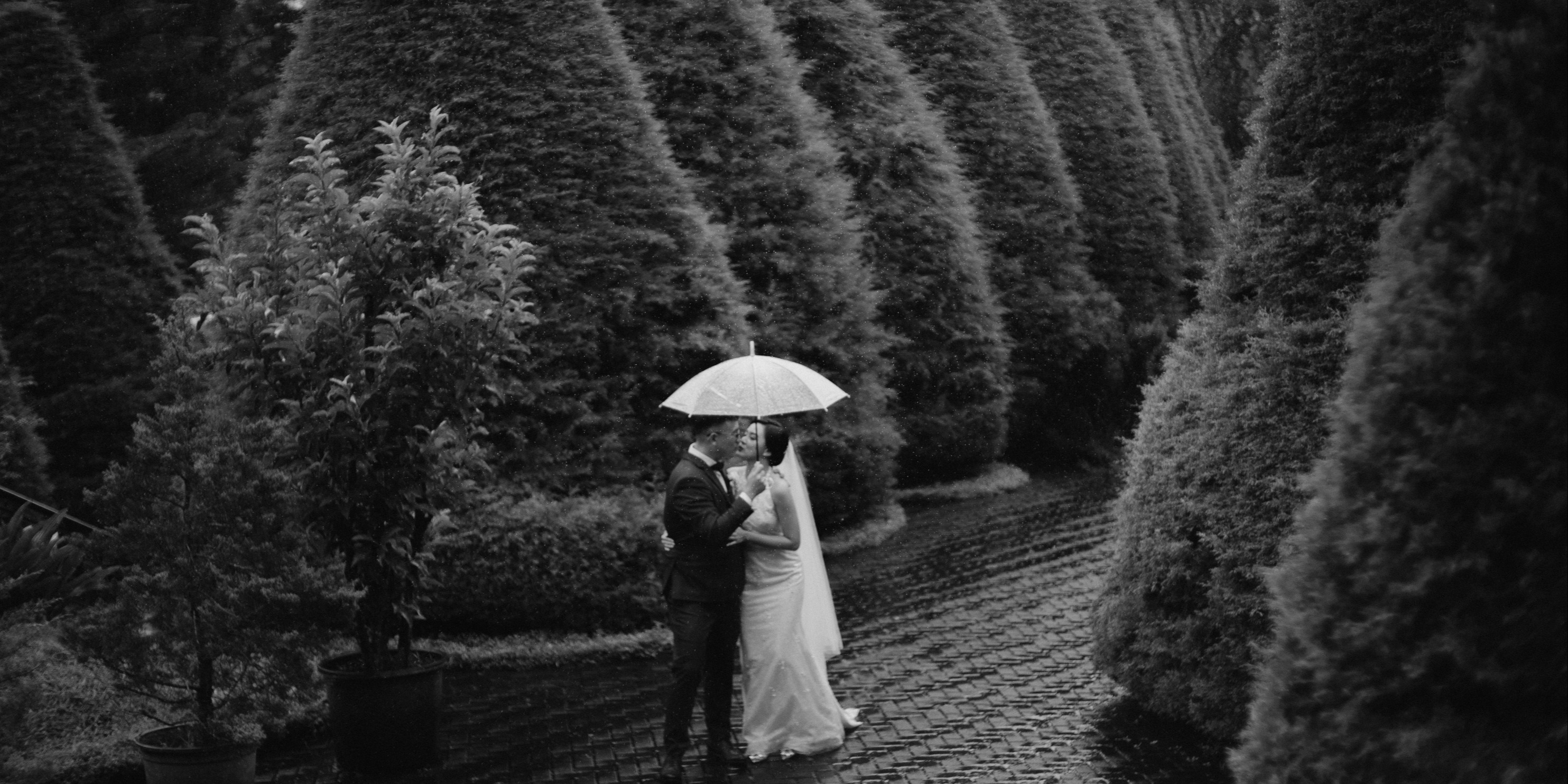 Light Wedding Package Bandung Area oleh Katakitaphoto | Bridestory Store