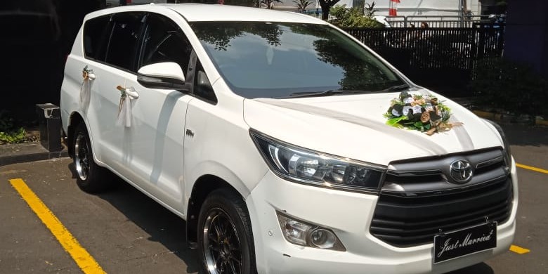 Wedding Car Bekasi | Mobil Pengantin Bekasi / Innova Reborn oleh ...